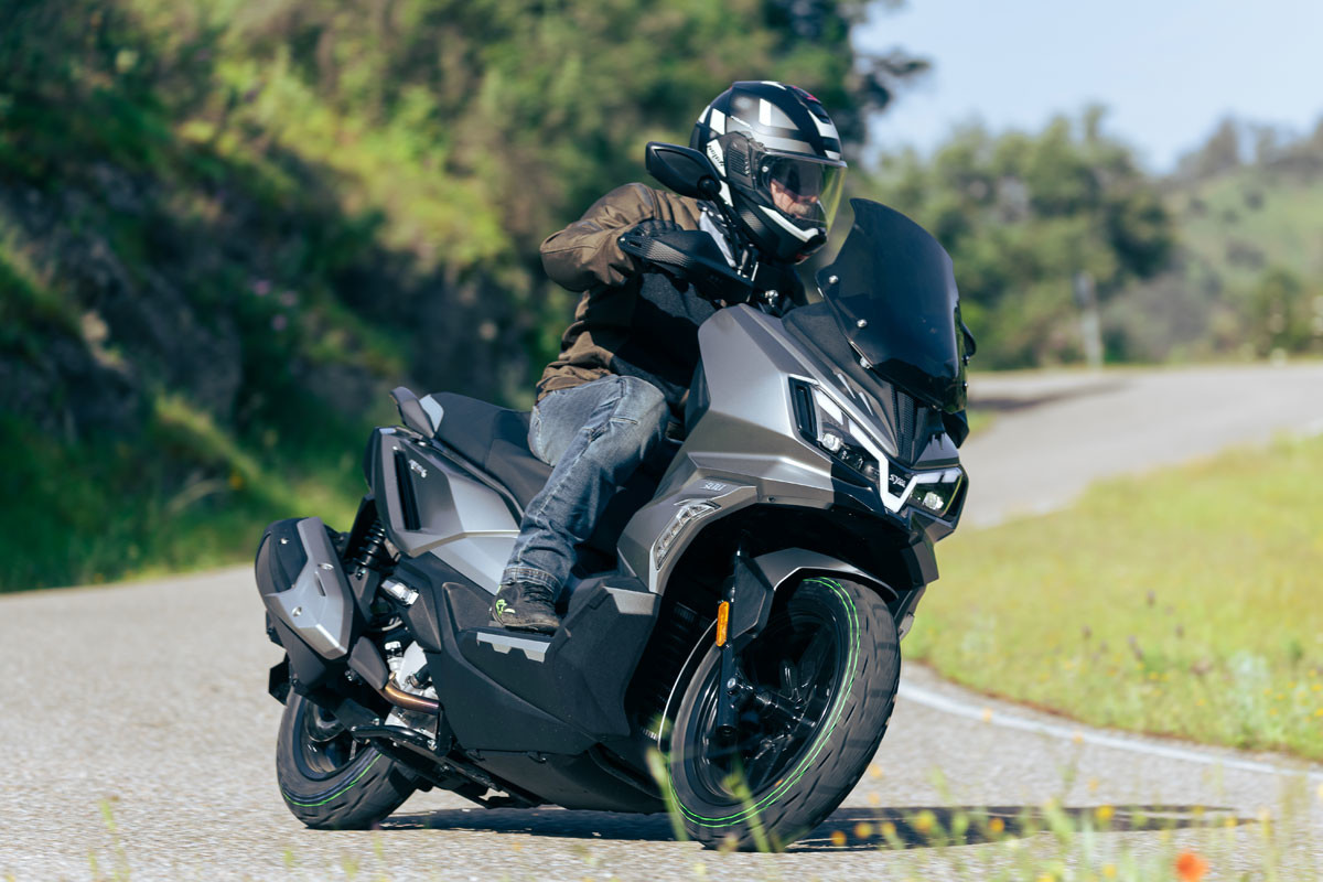 Prueba SYM ADX 300 2025 (Vídeo)