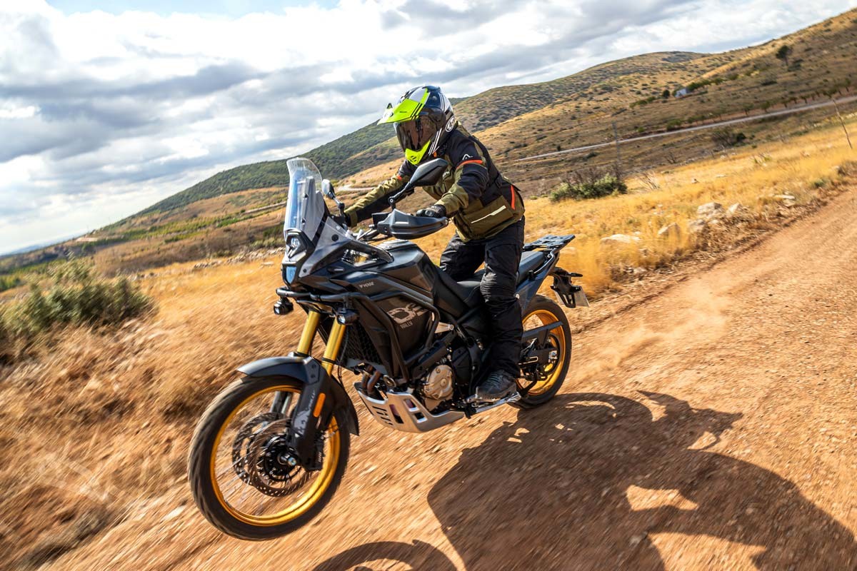 Voge DS800 Rally 2025 - Precio, ficha técnica, opiniones y ofertas