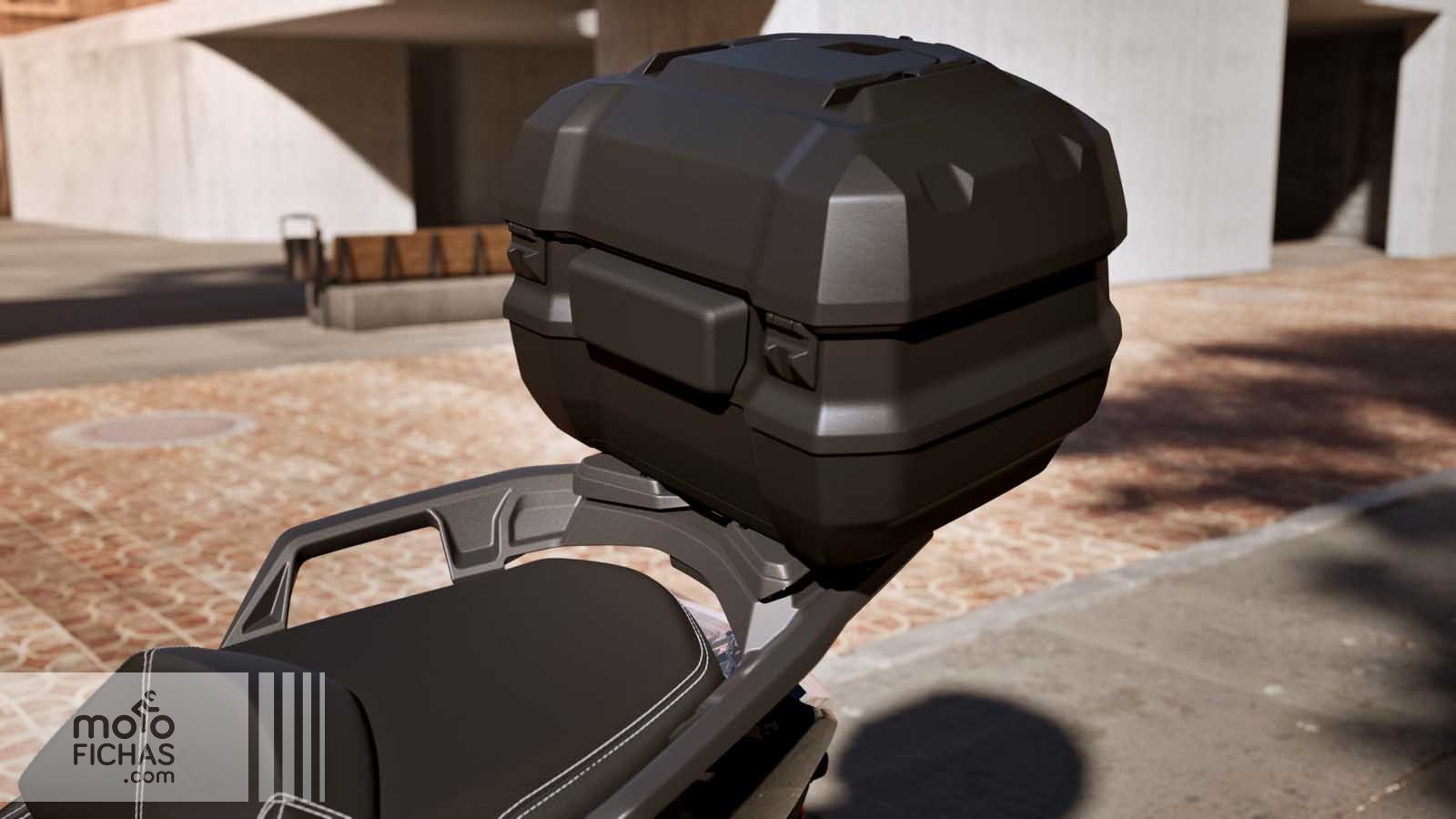 Comparativa Yamaha XMAX 300 2025 - BMW C 400 GT 2025