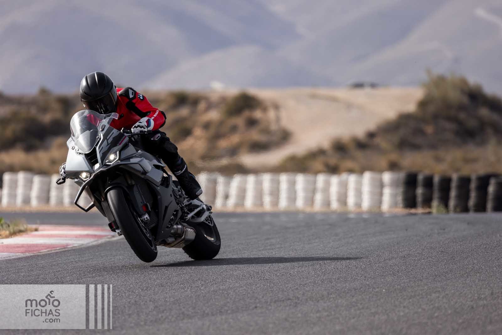 Comparativa BMW S 1000 RR 2025 - Kawasaki Z900/A2 2024