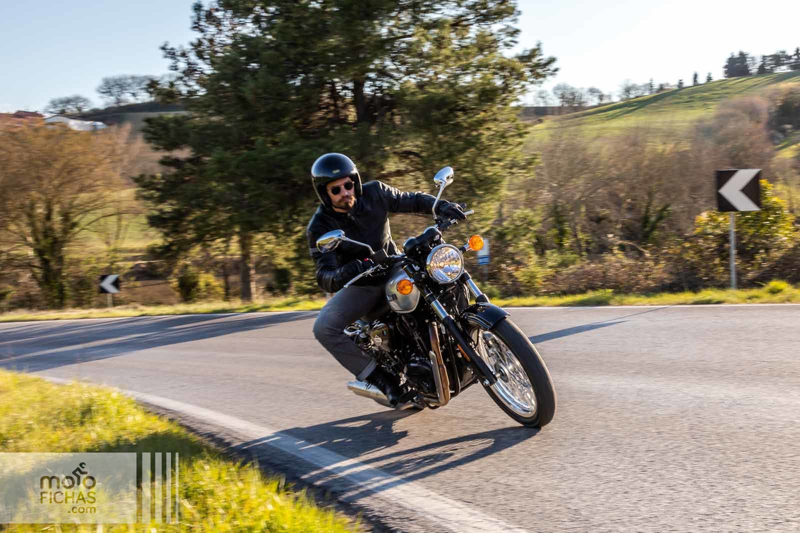 Comparativa Benelli Imperiale 400 2021-2024 - Honda Rebel 500/S 2020-2024