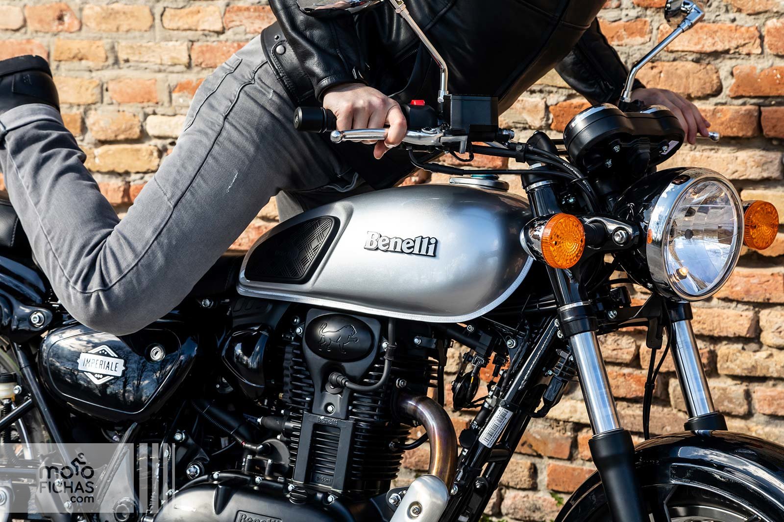 Comparativa Benelli Imperiale 400 2021-2024 - Honda Rebel 500/S 2020-2024