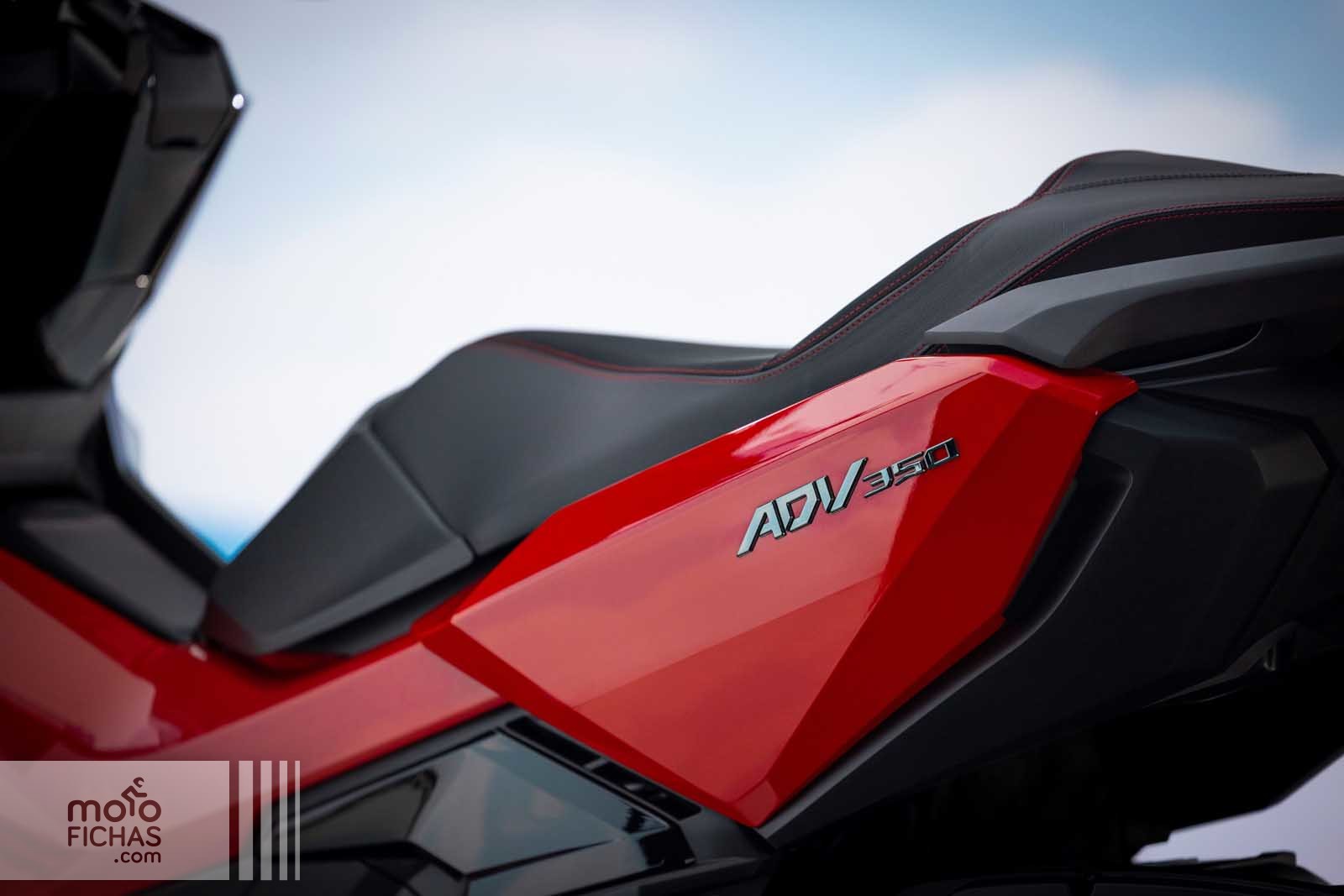 Comparativa Honda ADV350 2025-2026 - KYMCO DTX 350 2022-2024