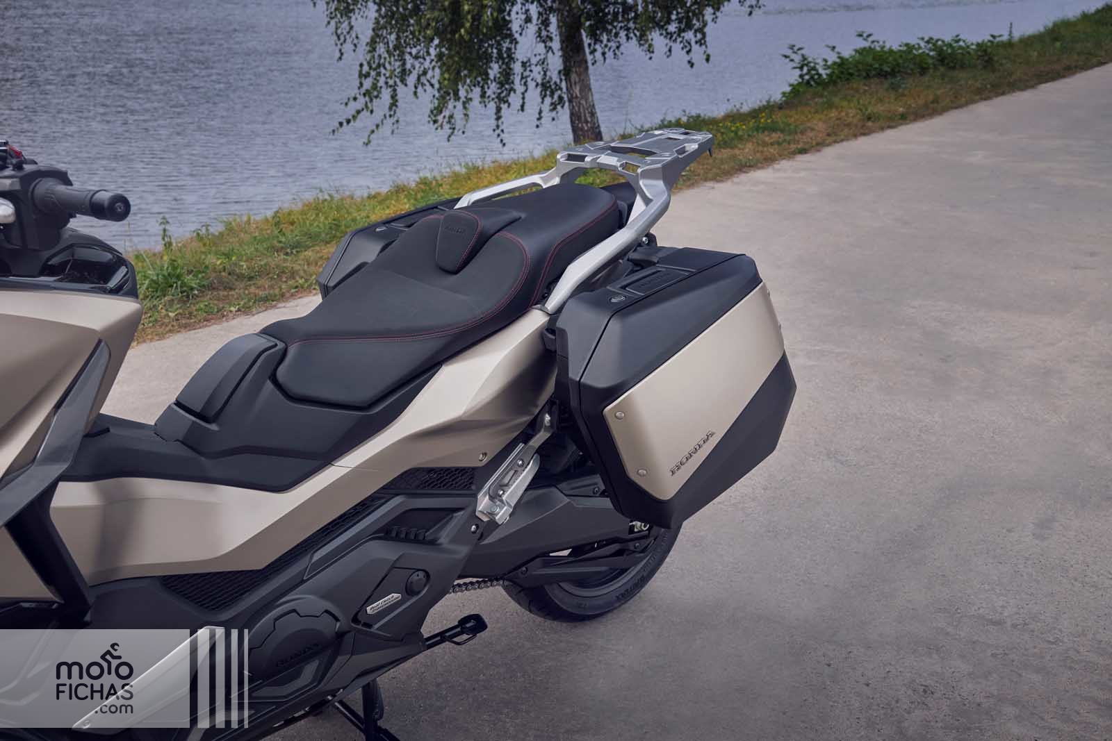 Comparativa SYM Maxsym TL 508 2022-2024 - Honda Forza 750 2025-2026