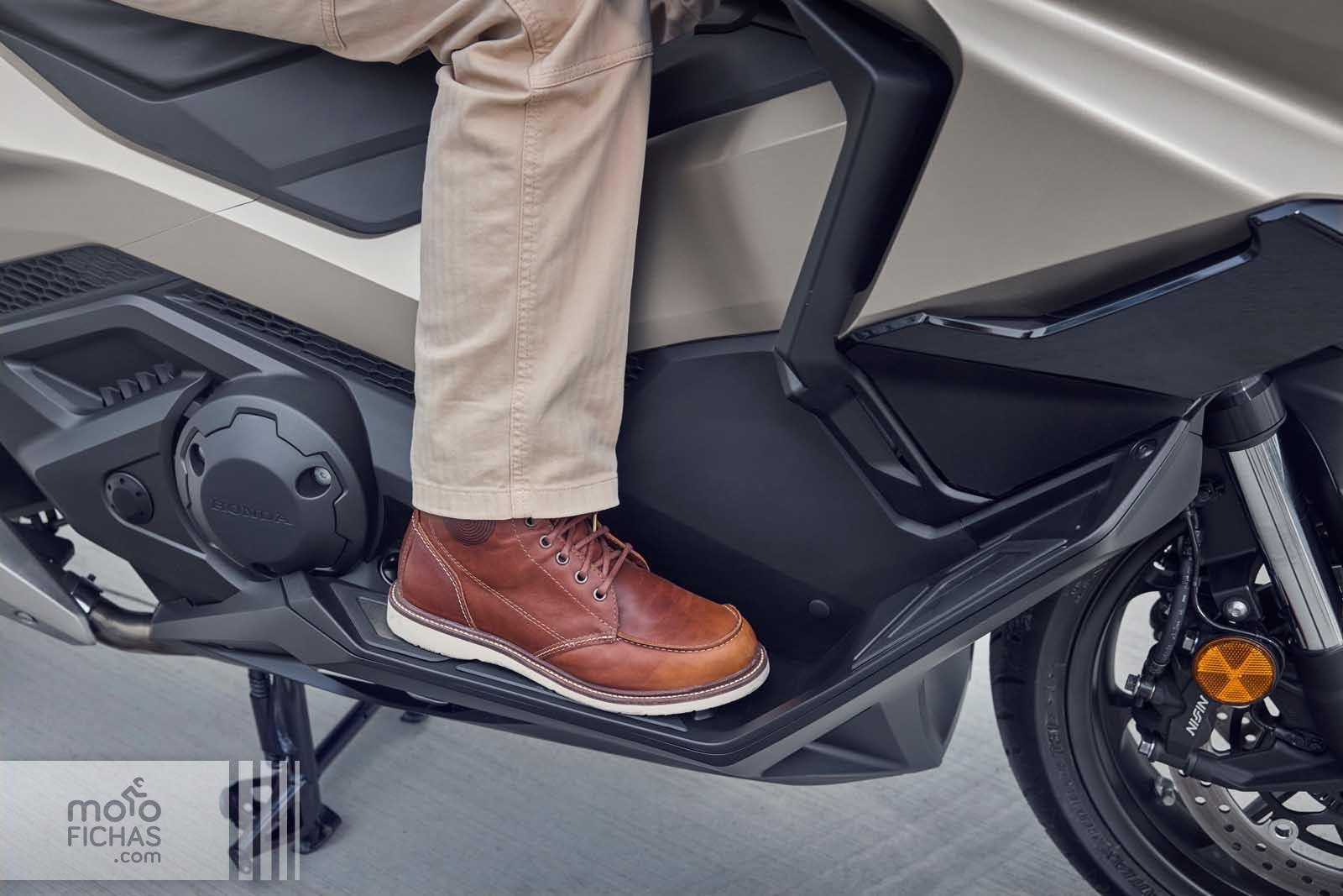 Comparativa SYM Maxsym TL 508 2022-2024 - Honda Forza 750 2025-2026