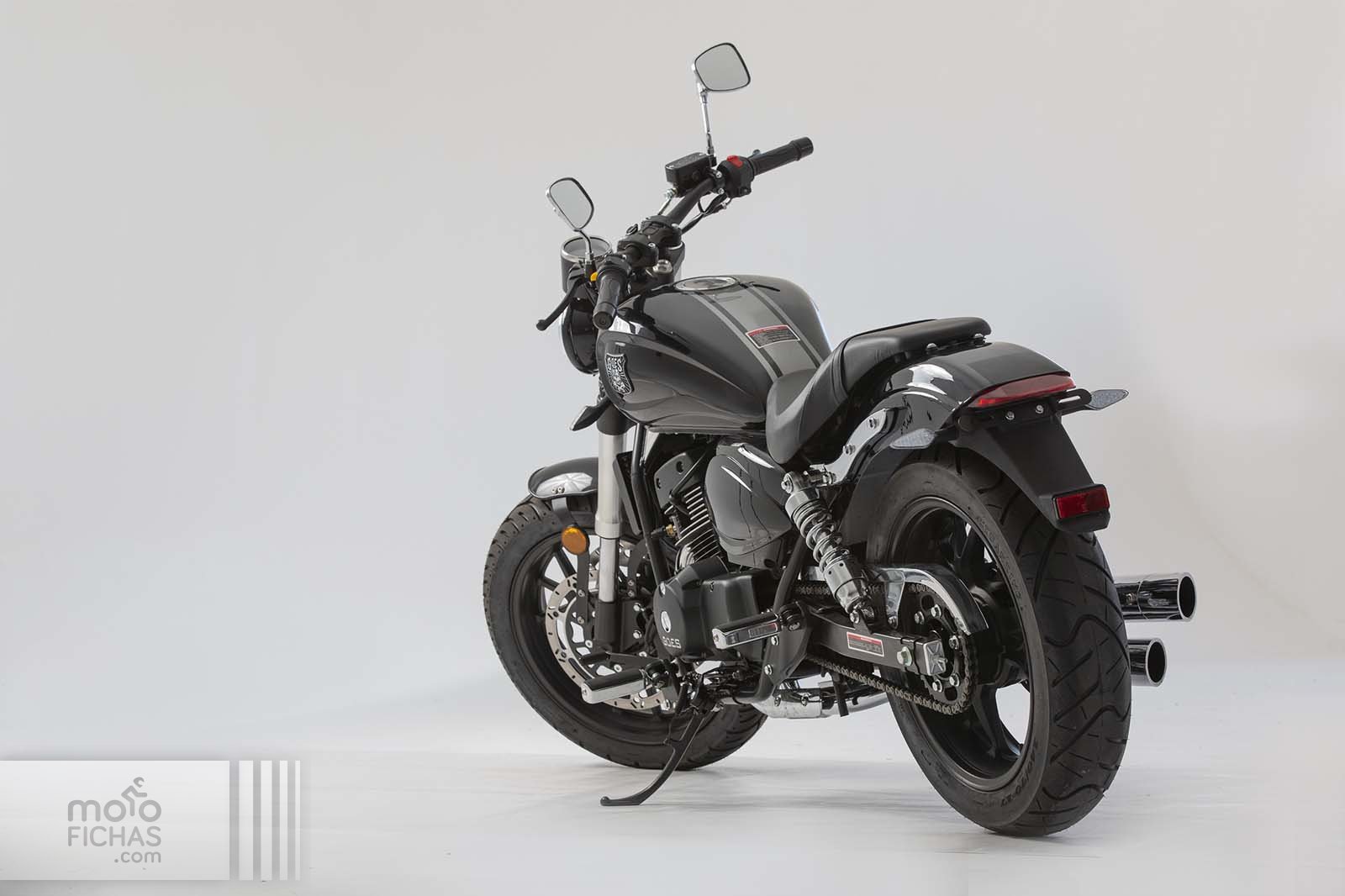 Comparativa UM Motorcycles Renegade Commando 2024 - MITT 125 MB Twin ...
