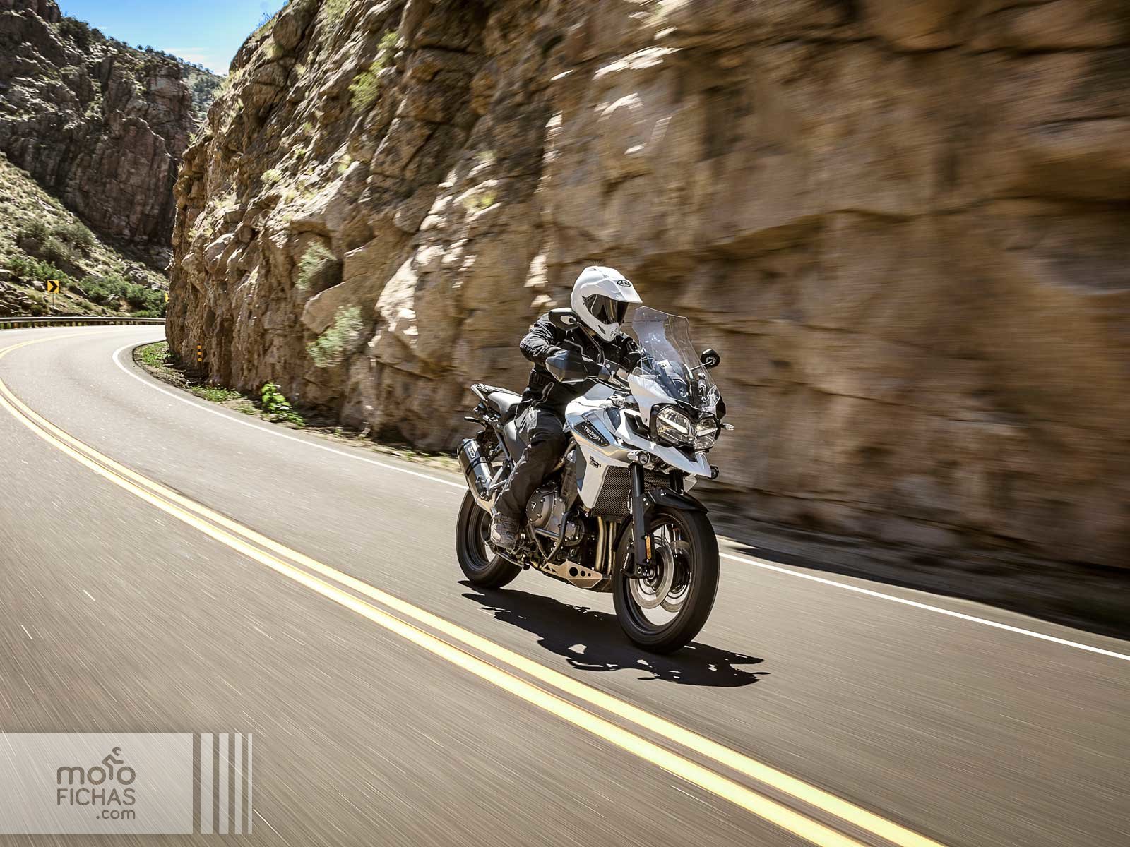 Comparativa BMW R 1250 GS Adventure 2019-2020 - Triumph Tiger 1200 XC ...