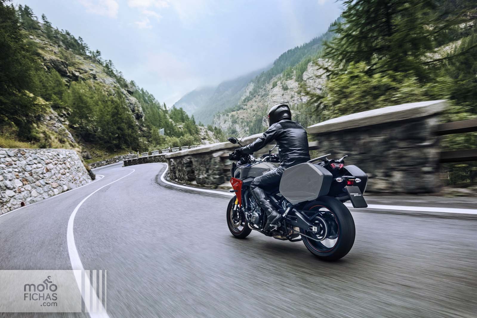 Comparativa Kawasaki Versys 1000/SE 2020 - Yamaha Tracer 900/GT 2018-2020