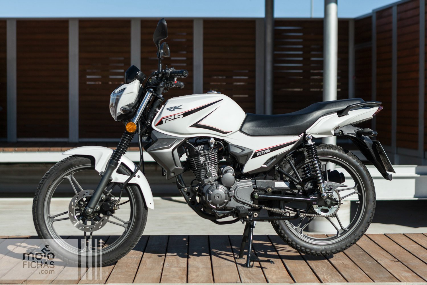 Prueba Keeway RK 125: experta en economía