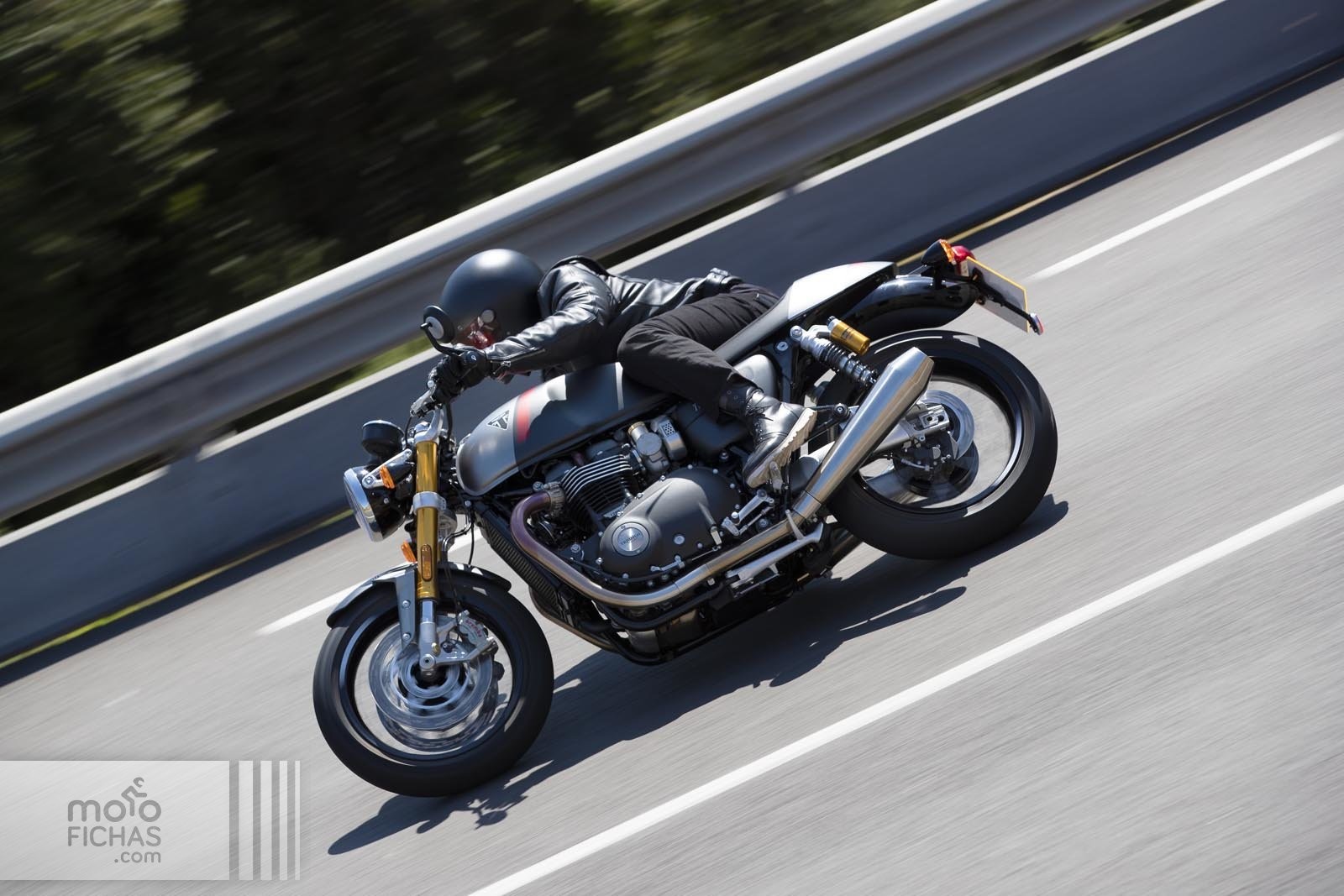 Comparativa Triumph Thruxton RS 2020-2024 - Norton Commando 961 Cafe ...