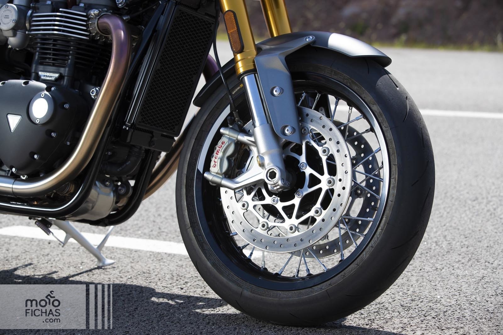 Comparativa Triumph Thruxton RS 2020-2024 - Norton Commando 961 Cafe ...