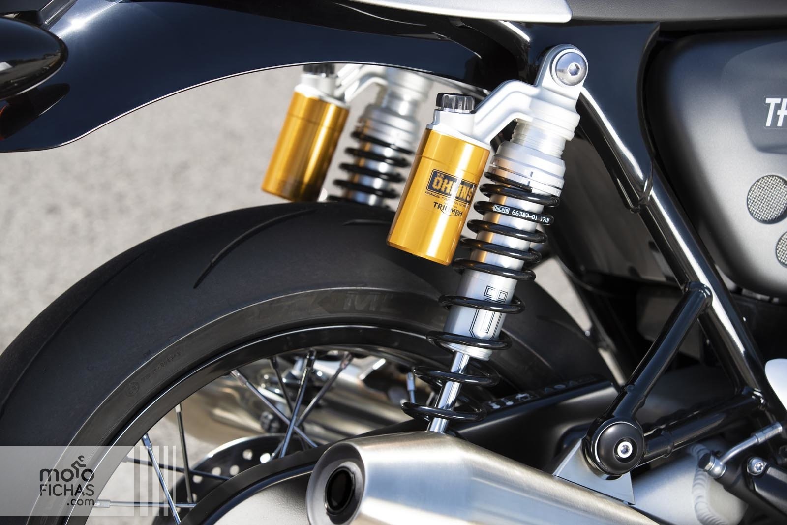 Comparativa Triumph Thruxton RS 2020-2024 - Norton Commando 961 Cafe ...