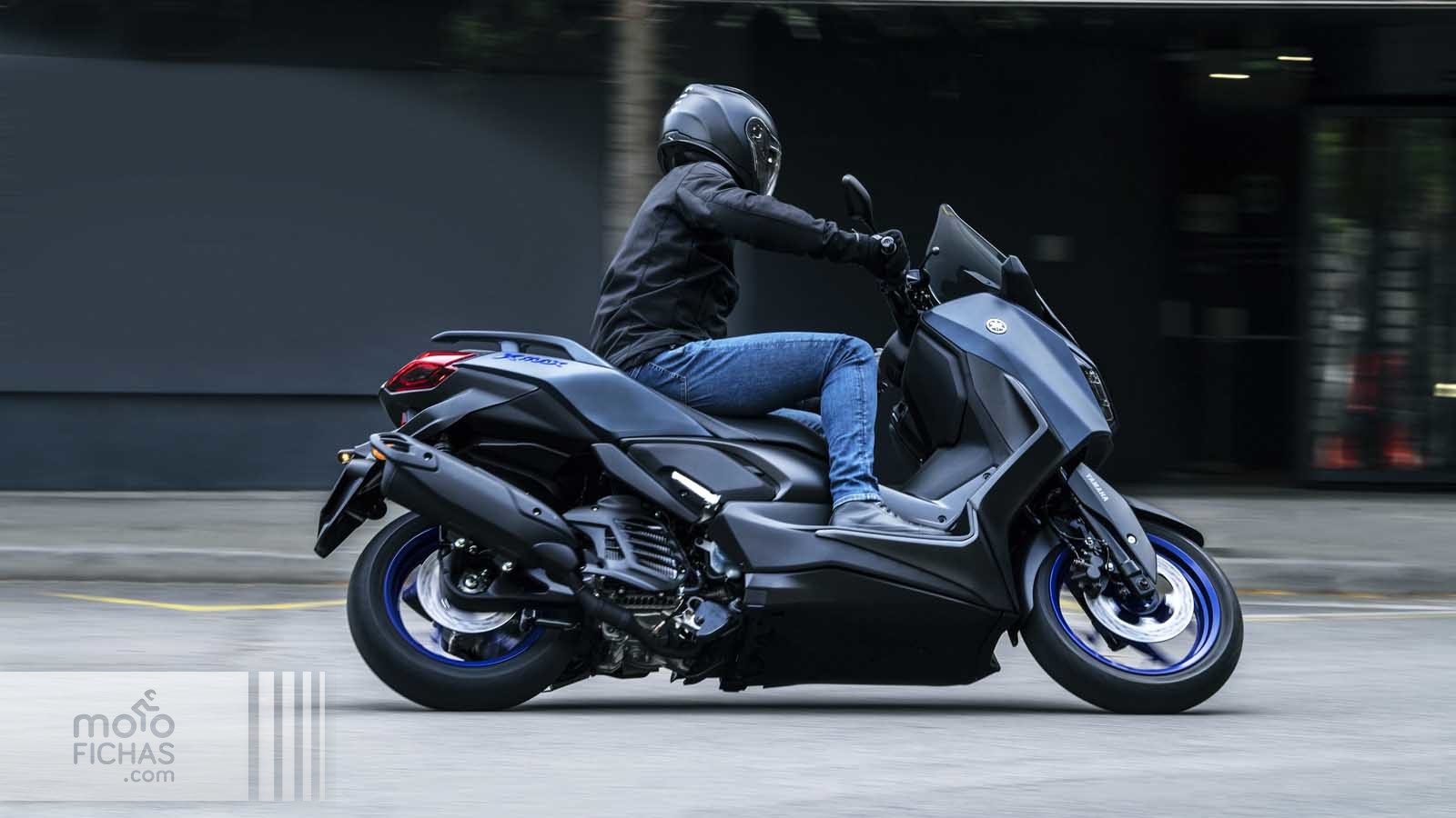 Comparativa Yamaha XMAX 125 2023-2024 - Honda Forza A